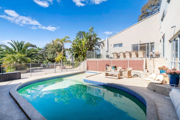 Family Entertainer - Pool & Spa - Frankston