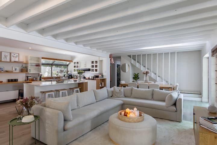 Beautiful Family Home - Stellenbosch