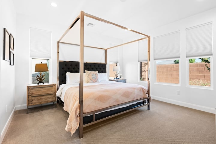 5 Bed Modern St George Oasis! - St. George