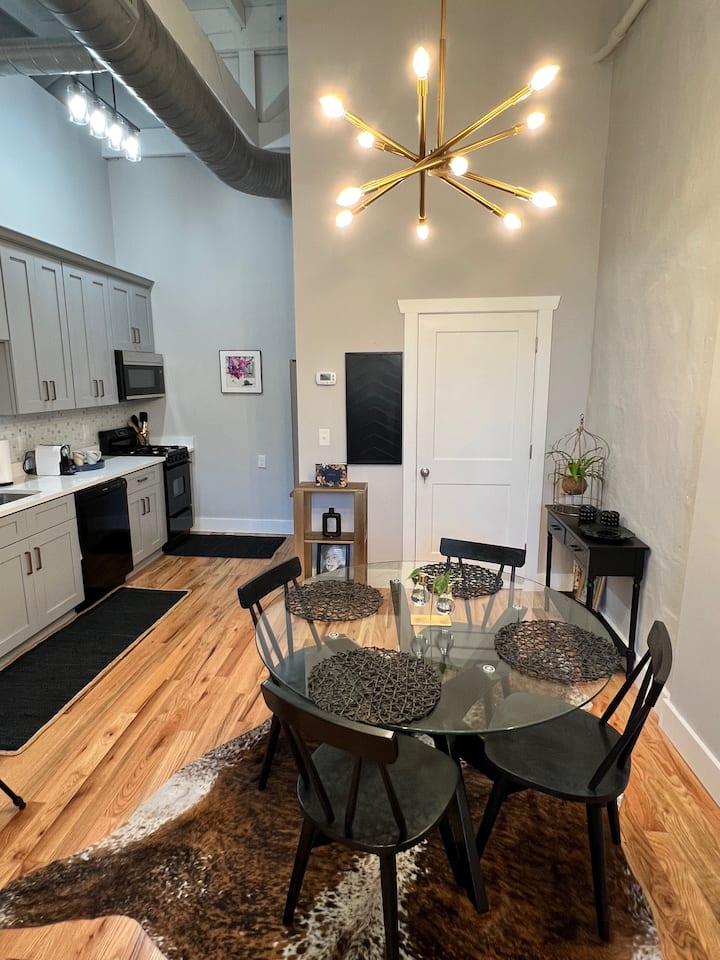 Chic Luxury Apartment - Brunswick, GA