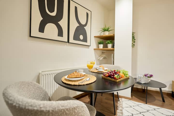 Charming Studio In Brussels Hub - Anderlecht