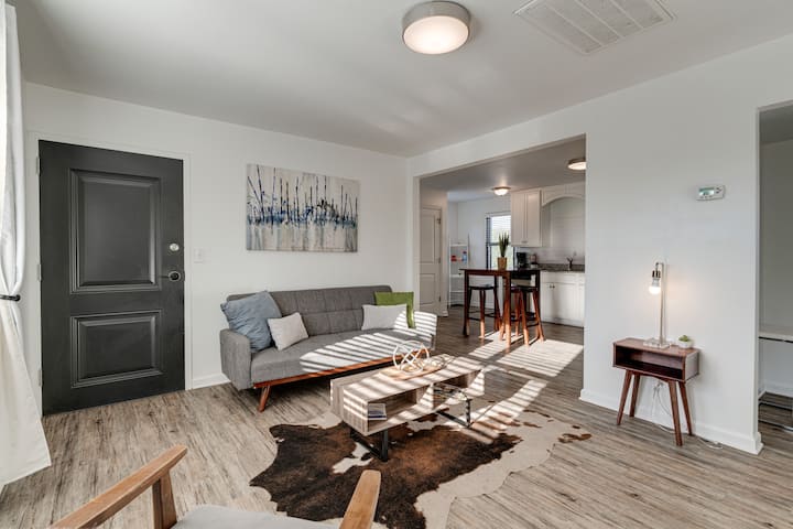 Central 2br In Marathon Village, Cozy & Affordable - Nashville, TN