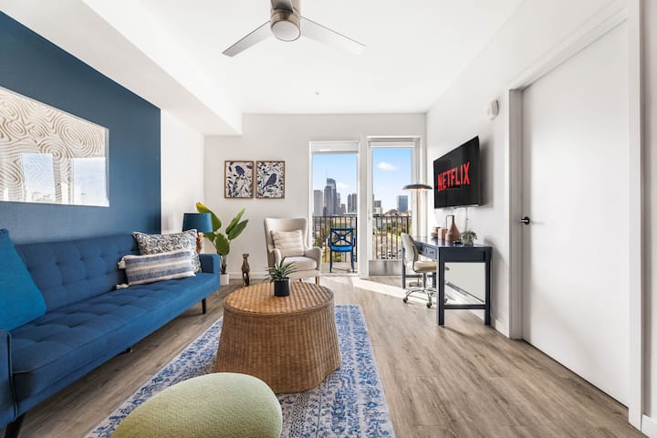 The Skyloft | Dtla Sunset Views | Parking + Ev - Los Angeles, CA