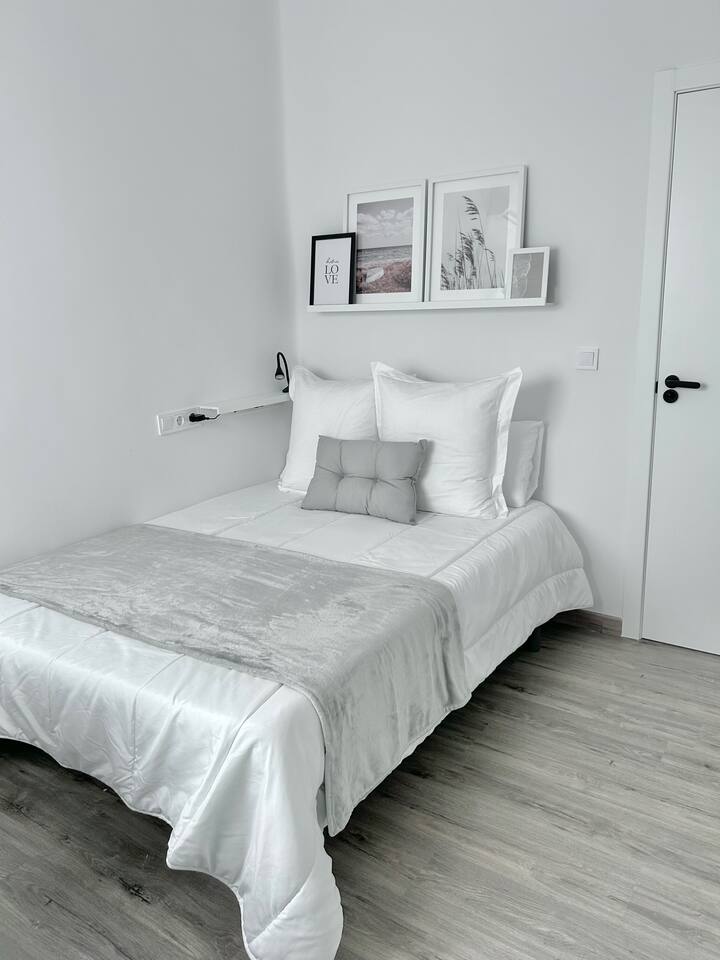 New & Beautiful Room.city Center - Murcia