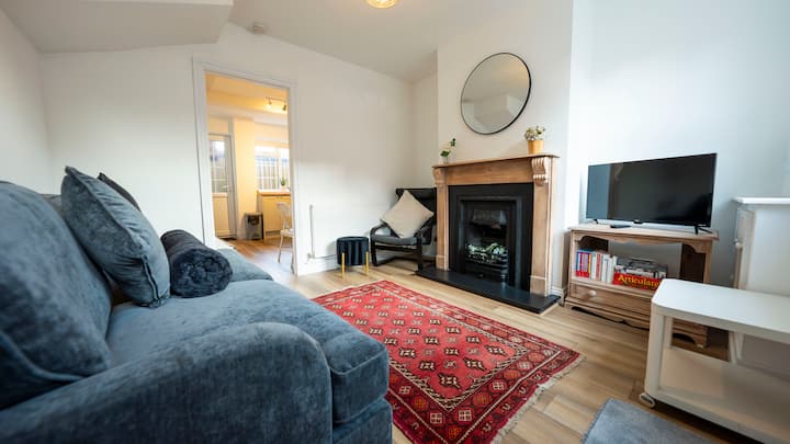 Cosy 2-bedroom Townhouse | Free Parking - Stratford-upon-Avon