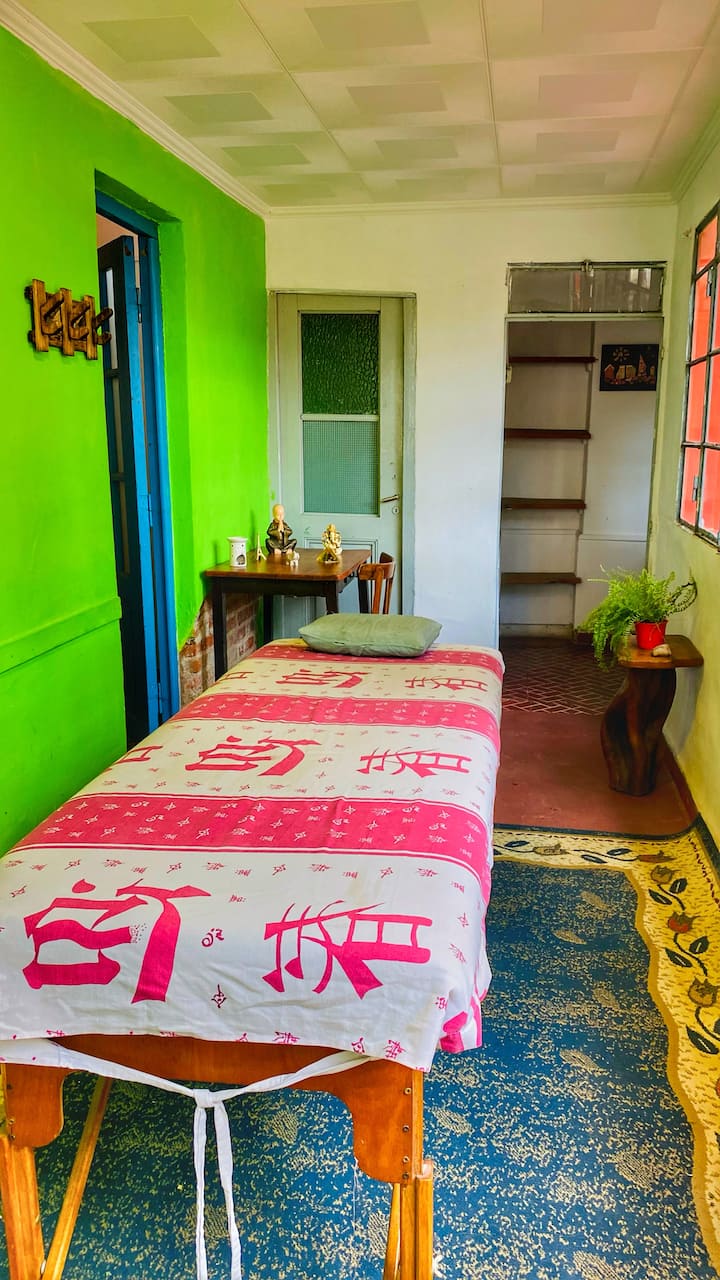 Zimmer mit Doppelbett und eigenem Bad - Bed & Breakfasts zur Miete in ...