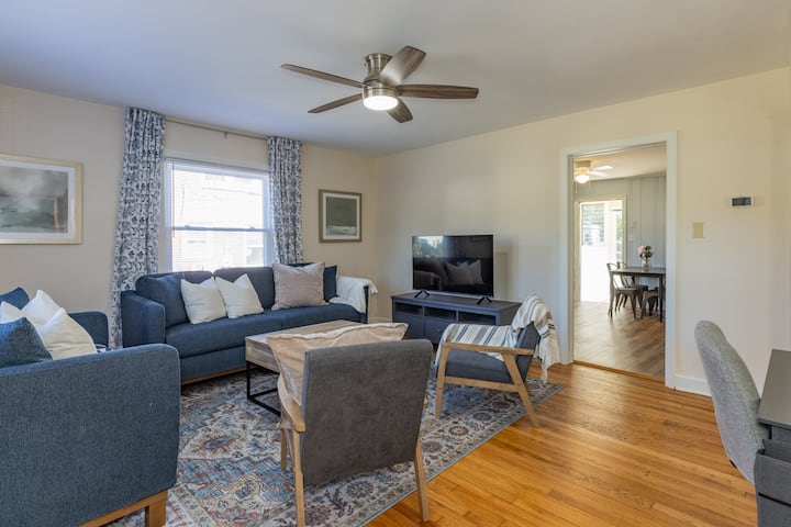 West Salem Comfort- Light, Bright & Cheery - Winston-Salem, NC