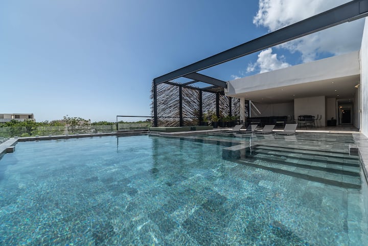 Lux 2br W/ Rooftop Pool + Close To Beach - Playa Paraíso