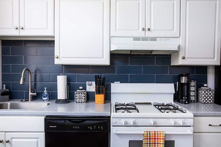 Entire 1 Bedroom Apartment - Harrisburg, PA