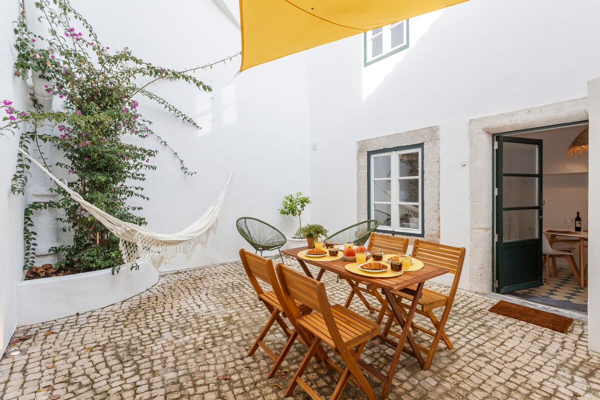 Living in the heart of Lisbon w/ private patio - Apartments for Rent in ...