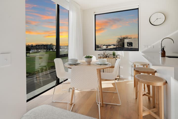 Top Floor Apartment In City Central Sunny Balcony - Christchurch