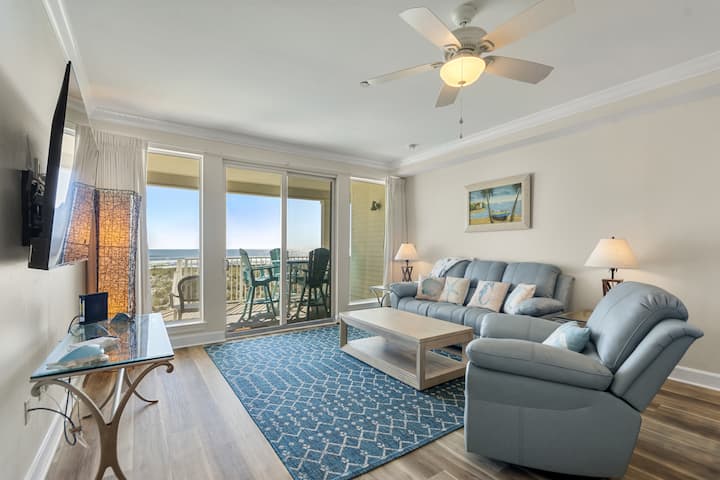 Beach Front W/ Arcades, Kayaks, Bikes And More! - Pensacola Beach, FL