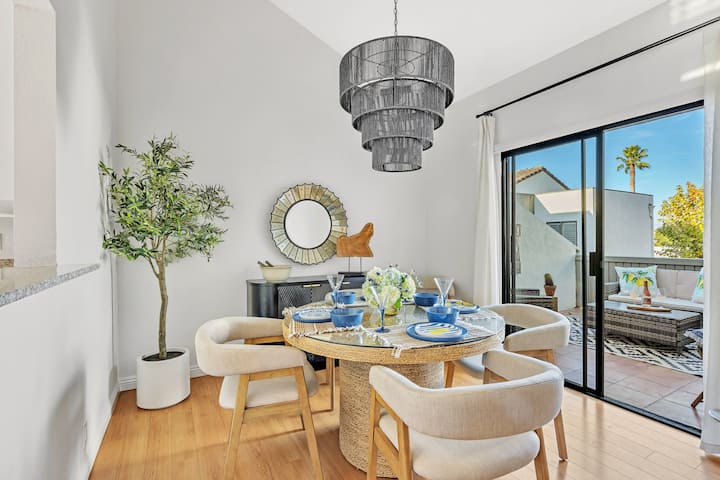 Costa Mesa | 2bd | 2 Bath | Newly Renovated Home - Costa Mesa, CA