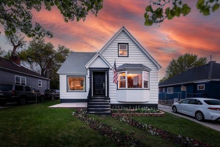 Family-friendly Cottage-fire Pit, Bbq & Kids’ Zone - Ogden, UT