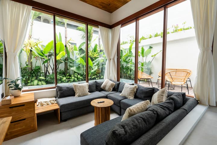 Mawar 2: Relaxing 2br Villa W/ Private Pool - Canggu