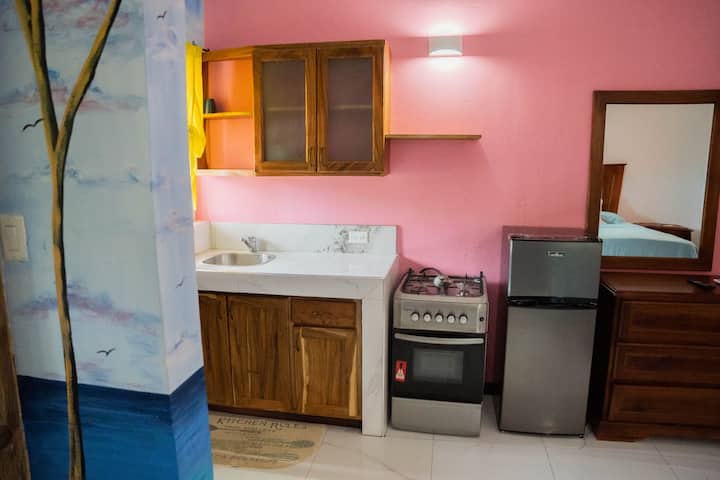 Beachfront Rooms W/ Live Music (Hibiscus Room) - Negril