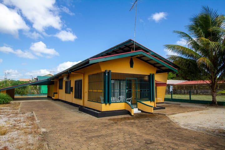 Tropisch Paradijs In Paramaribo! - Paramaribo