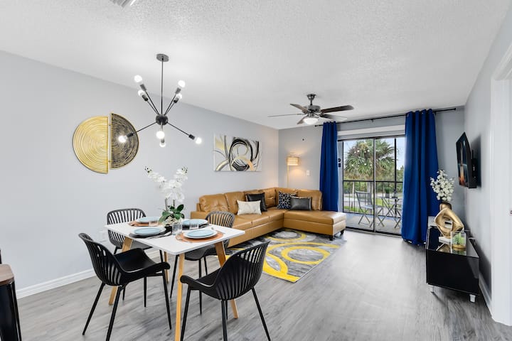 *Space To Unwind* Nasa, Pool, Bbq, Gym, Games - Titusville, FL
