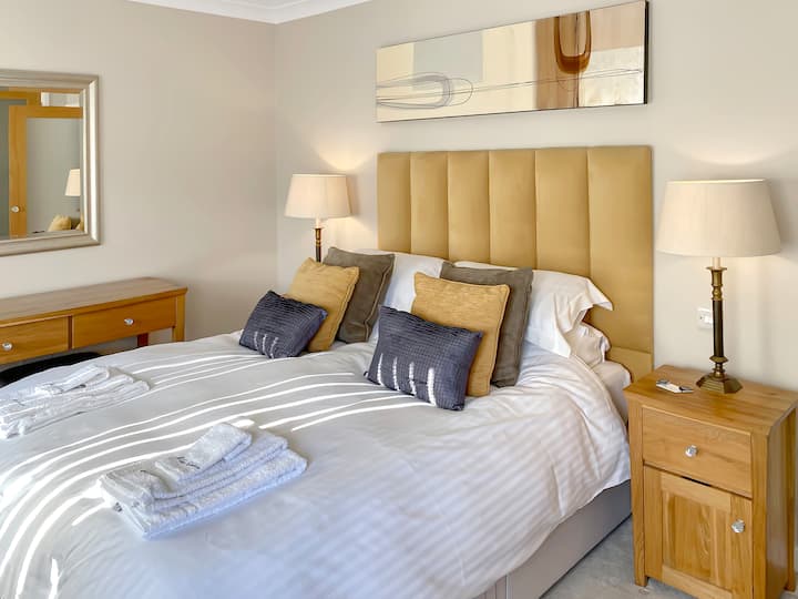 Luxury Hot Tub, Adults Only Retreat In Minehead - Minehead