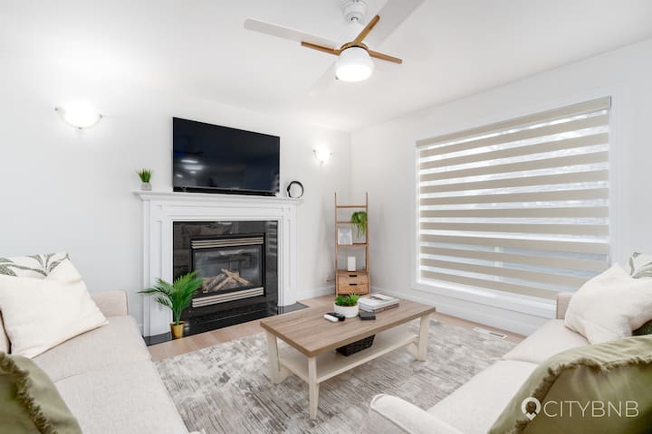 Leger | Sleeps 12|garage Parking - Edmonton