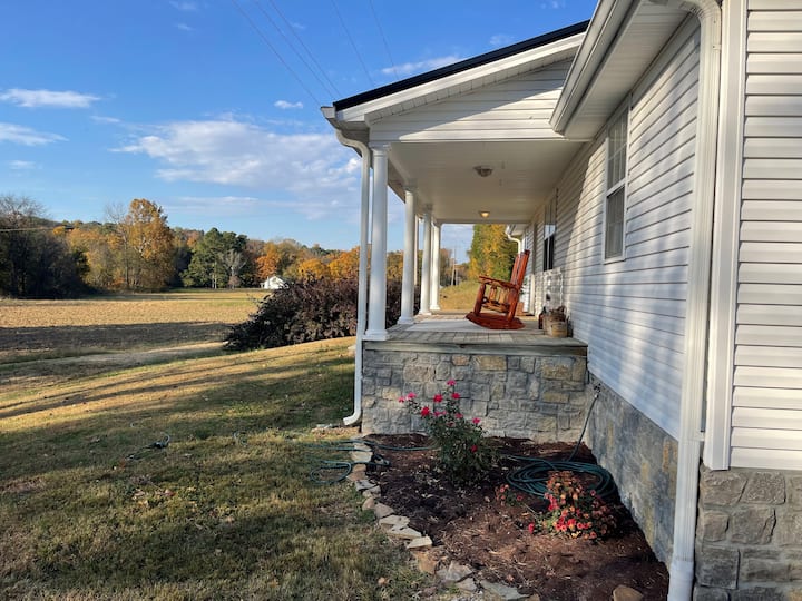Old Hwy 48 Farmhouse - Montgomery Bell State Park, Burns