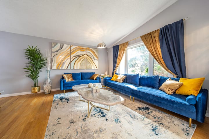 Crystal Dream Home! Most Unique Home For Families! - Edmonton