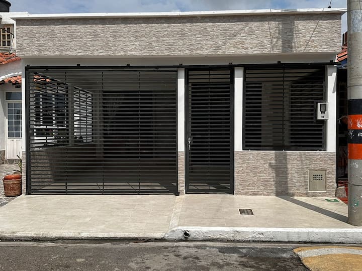 Casa Moderna Con Estilo En Zona Exclusiva - Cúcuta