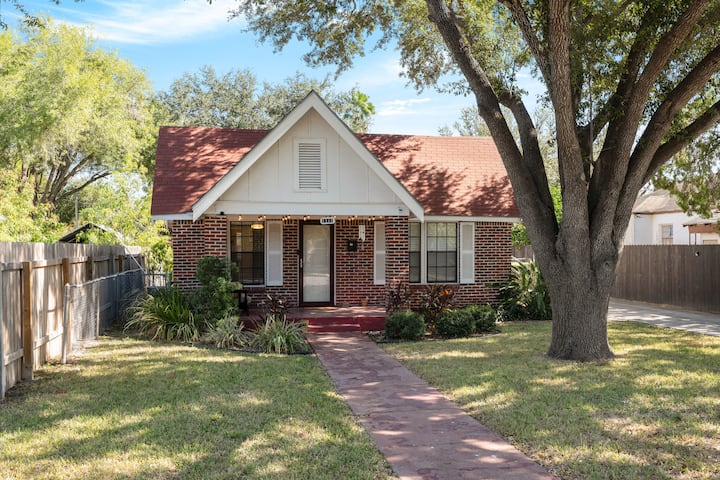 Cozy Home In Downtown Mcallen! - McAllen, TX
