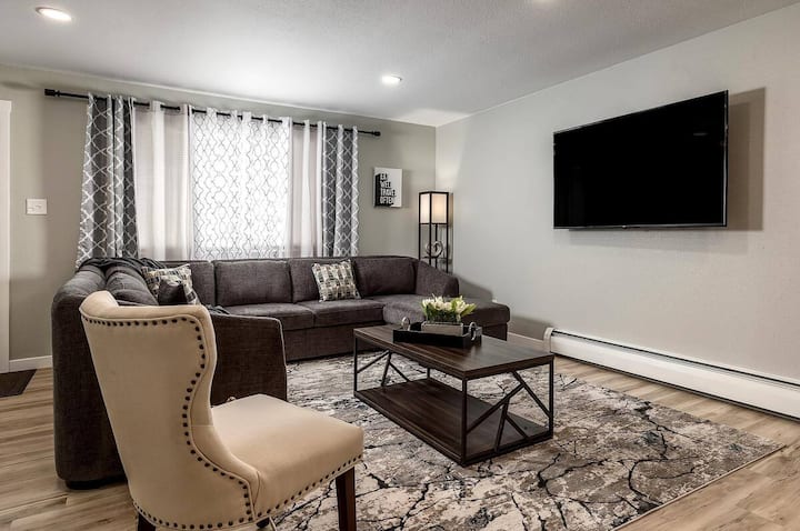 Cozy Midtown 3 Bed Home - Anchorage, AK