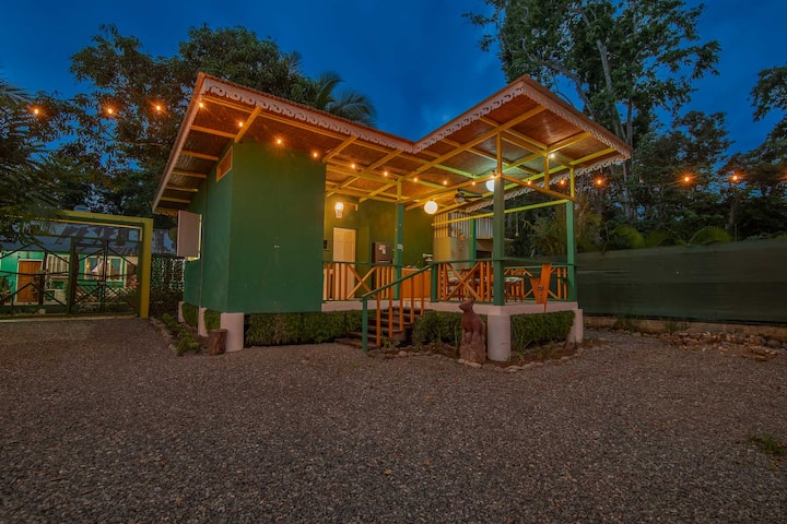 Guatusa Cabin In Playa Chiquita - Punta Uva