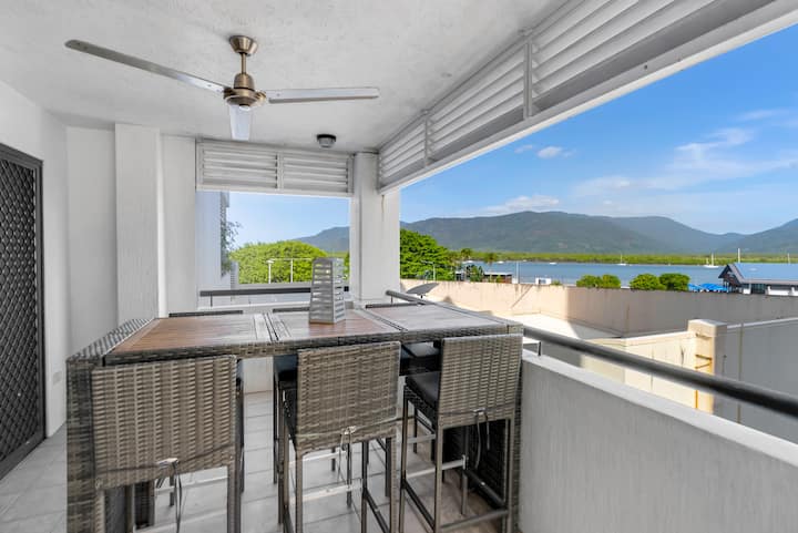 Madison Magic: Waterfront Balcony Haven With Pool - Cairns