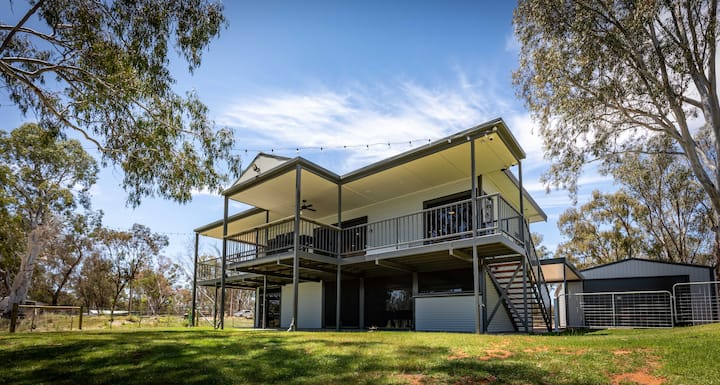 Leni's Retreat - Morgan