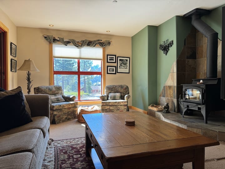 Mountain Side Condo - Mammoth Lakes, CA