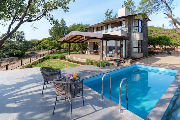 Stayvista @ Dawn Ecstasy – Hillside Villa - Mahabaleshwar