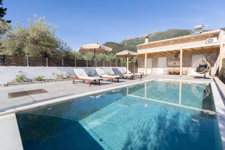 Villa Kalimera Nidri - 2 Bedroom Villa With A Pool - Lefkada