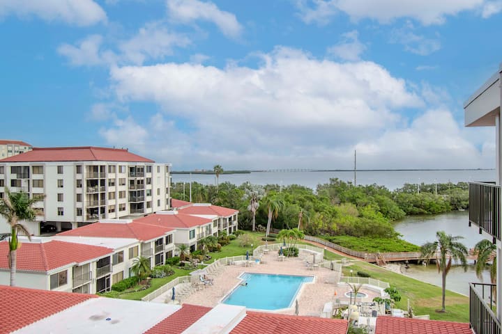 Come Live The Florida Life - St. Petersburg, FL