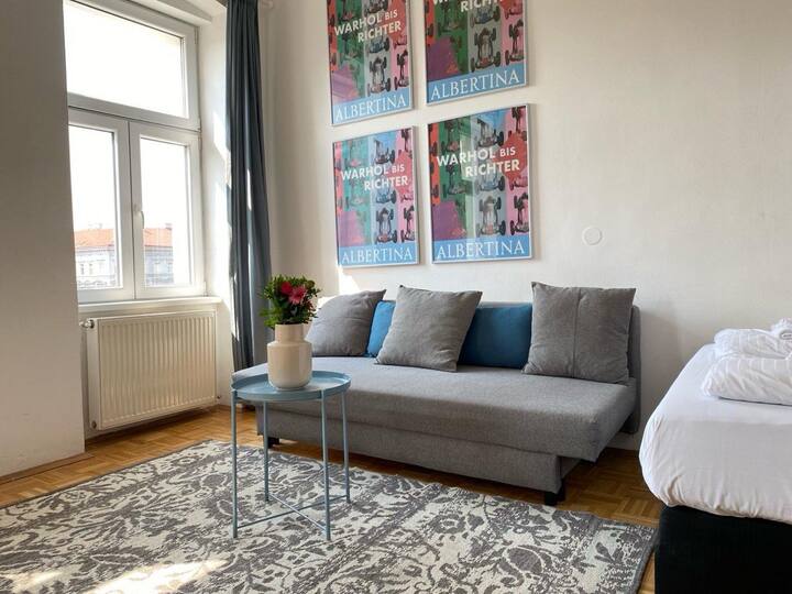 Trendy Hideaway In Vibrant Area - Wenen