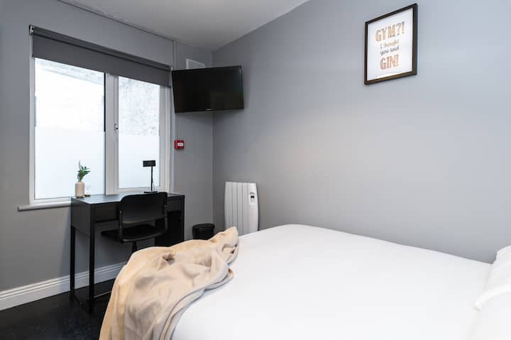 Modern Double Bedroom In S. Circular Rd. - Dublin