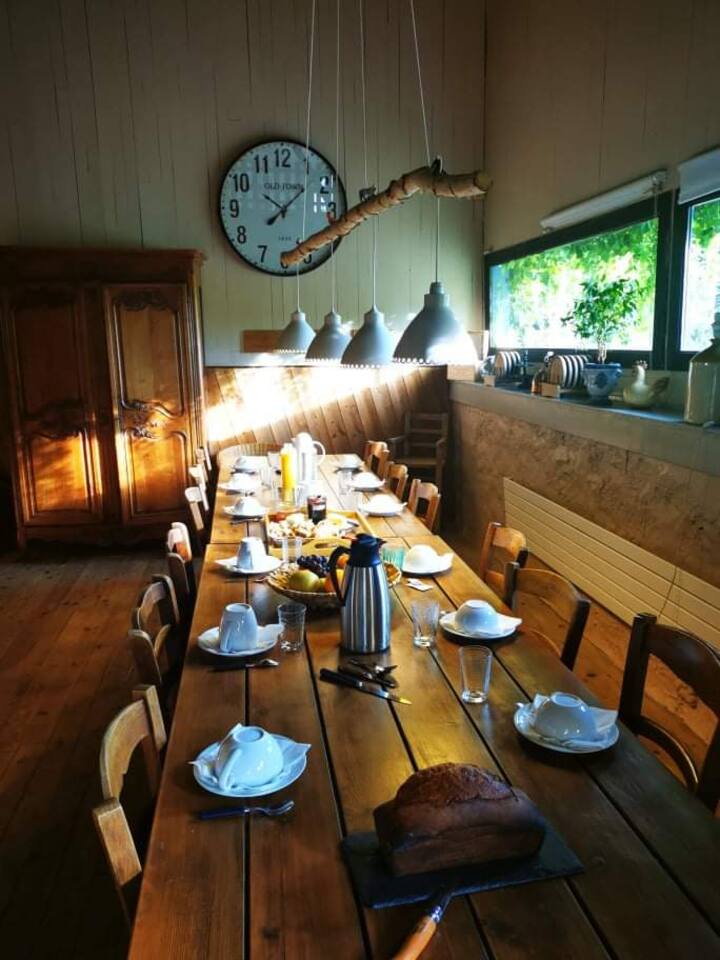 Traditionnelle Maison De Campagne Avec Piscine - Bazas