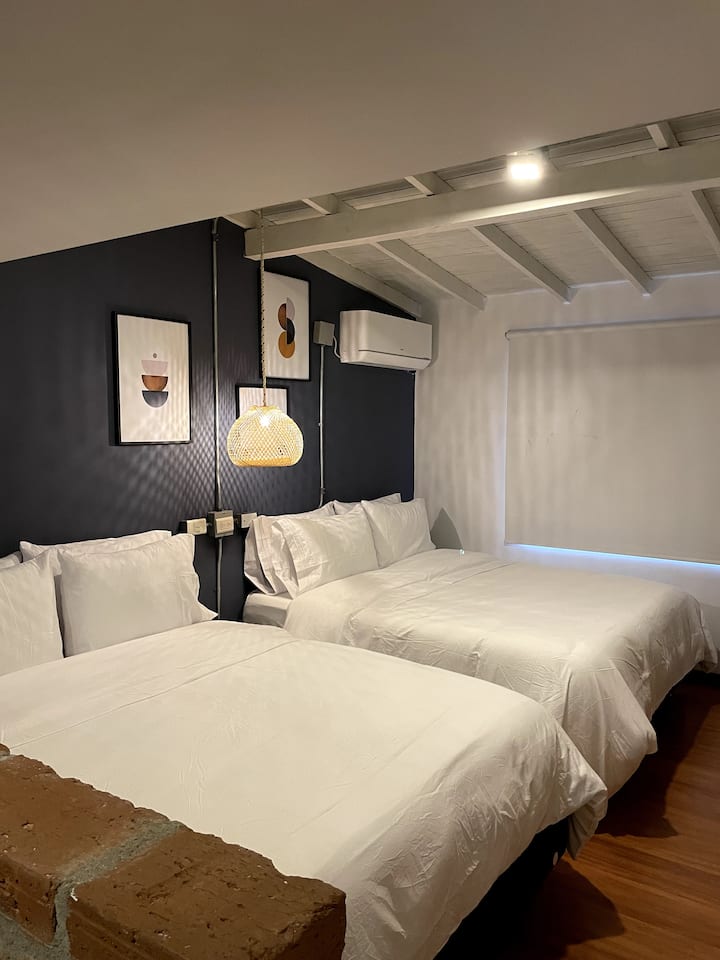 Private Room At The Heart Of Provenza - Fast Wifi - Medellin, Antioquia, Colombia