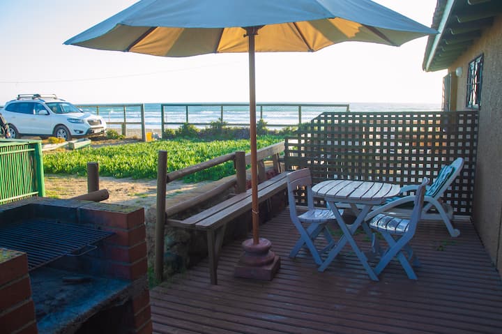 Linda Cabaña A Orillas De Playa (2) - Zapallar