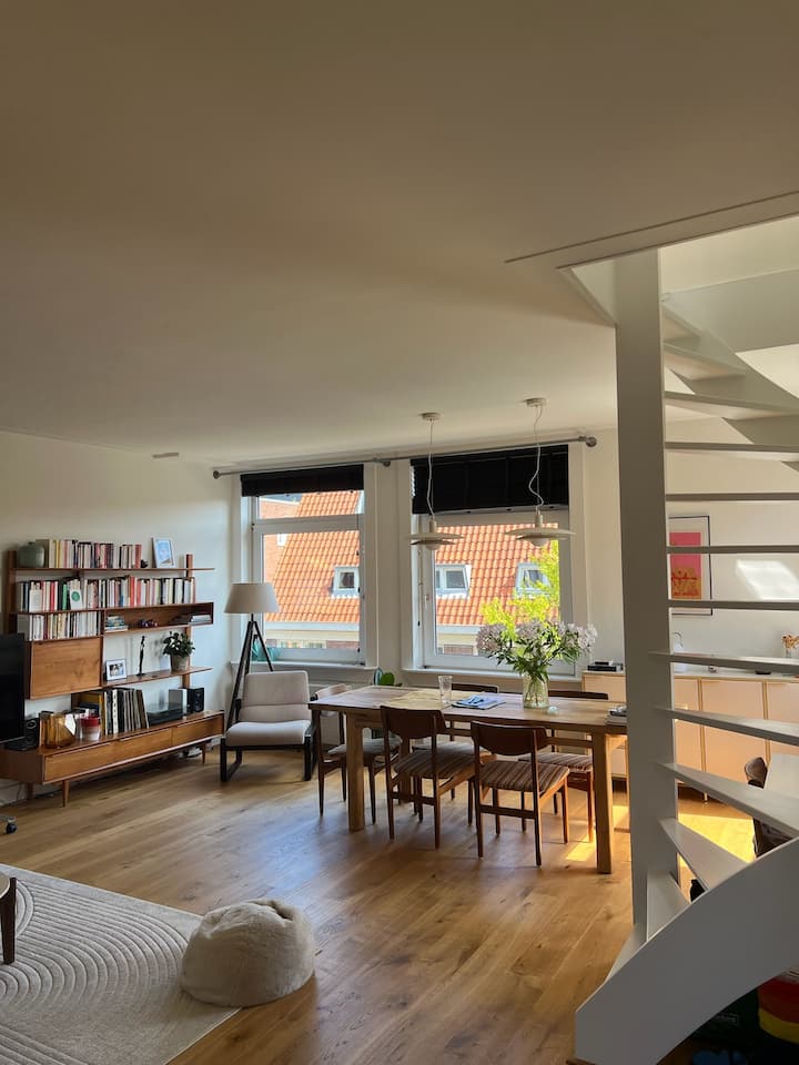 Spacious Central Duplex - Amsterdam