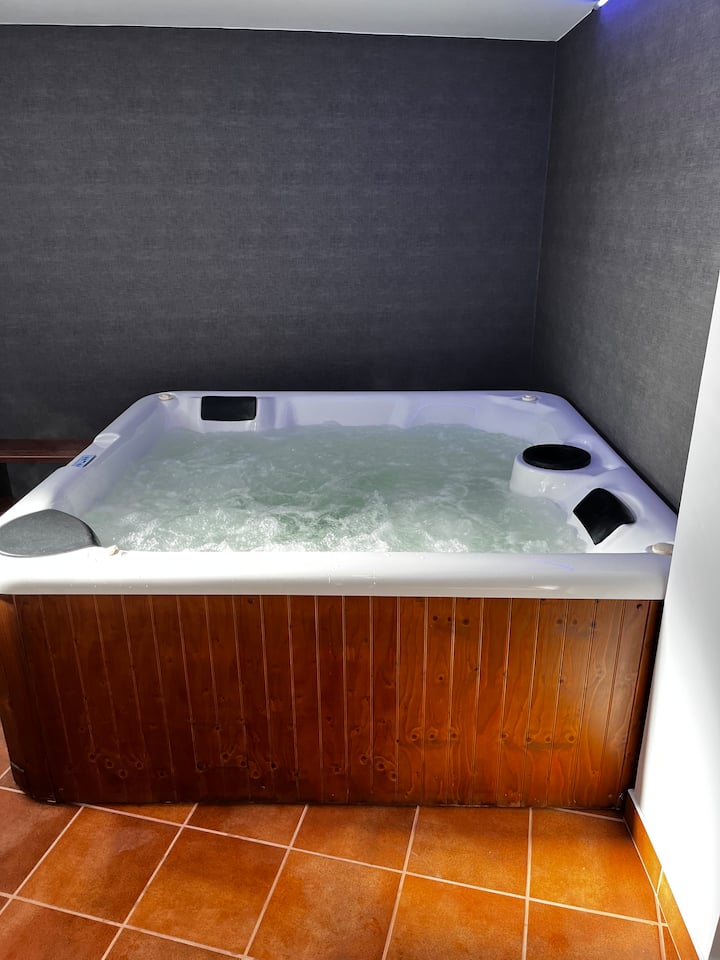 Santa Eulalia Con Jacuzzi - Lugo, Spain