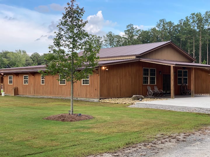 Cozy Lodge With Scenic Views - Moncks Corner, SC