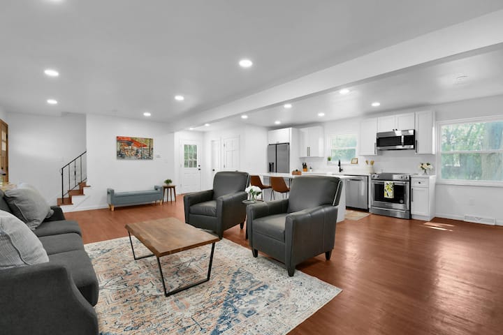 Spacious Modern Home In Worthington  4br/3ba - Polaris, OH