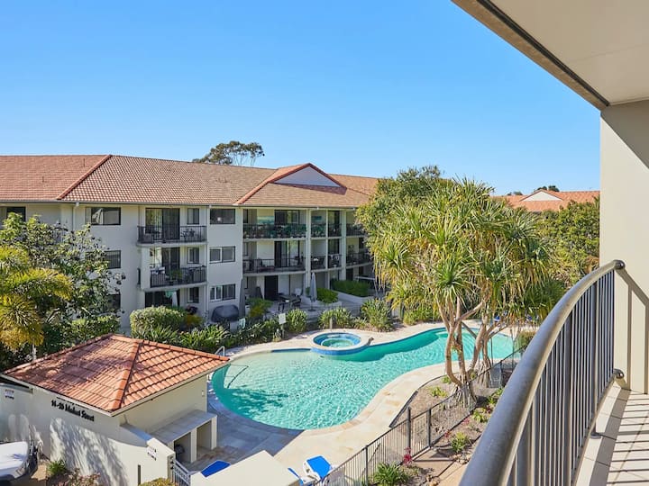 Room In 2 Bedroom Apartment - Beach Area - Surfers Paradise