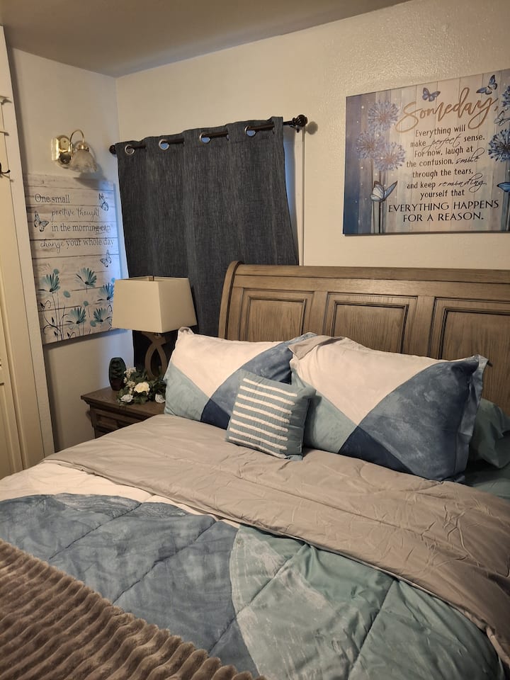Beautiful Home, New Furnishings. - Coos Bay, OR