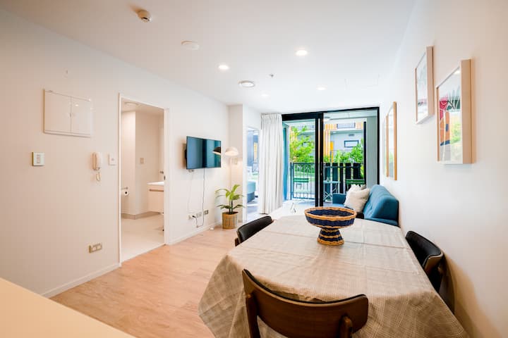 Stunning And Serene Two-bedroom Apartment - Auckland