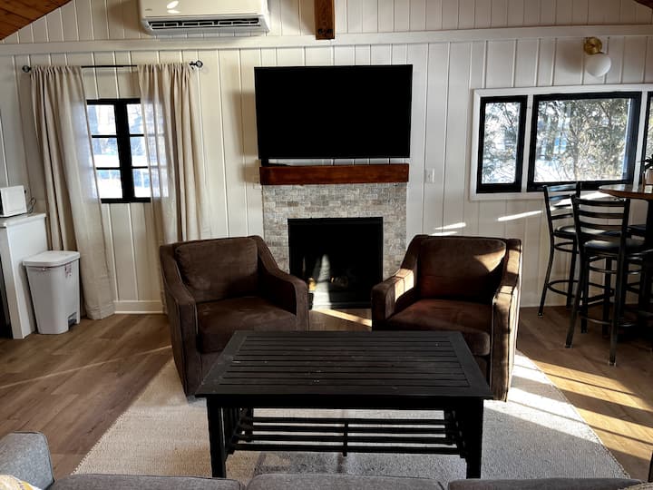 Kestrel Cabin - Buffalo, MN