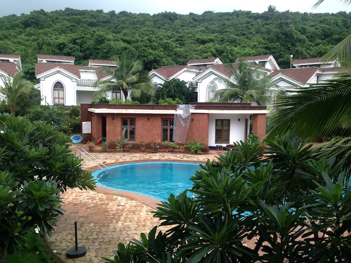 02bhk Pool View Apartment Riviera Foothill, Arpora - Anjuna